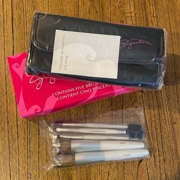 Mary Kay | Makeup | Mary Kay Signature Brush Collection And Case | Poshmark